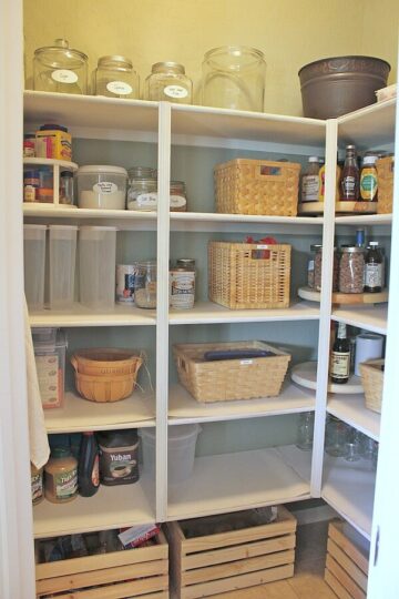Staging a Pantry - Before and After