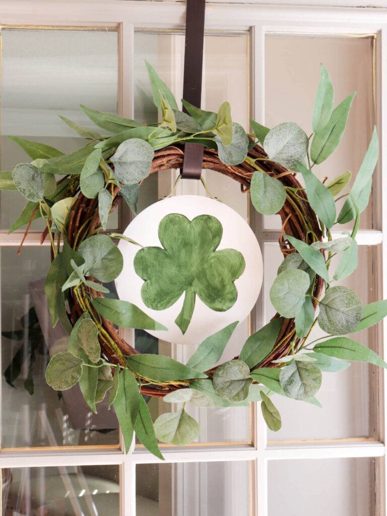 Easy Seasonal Interchangeable Wreath
