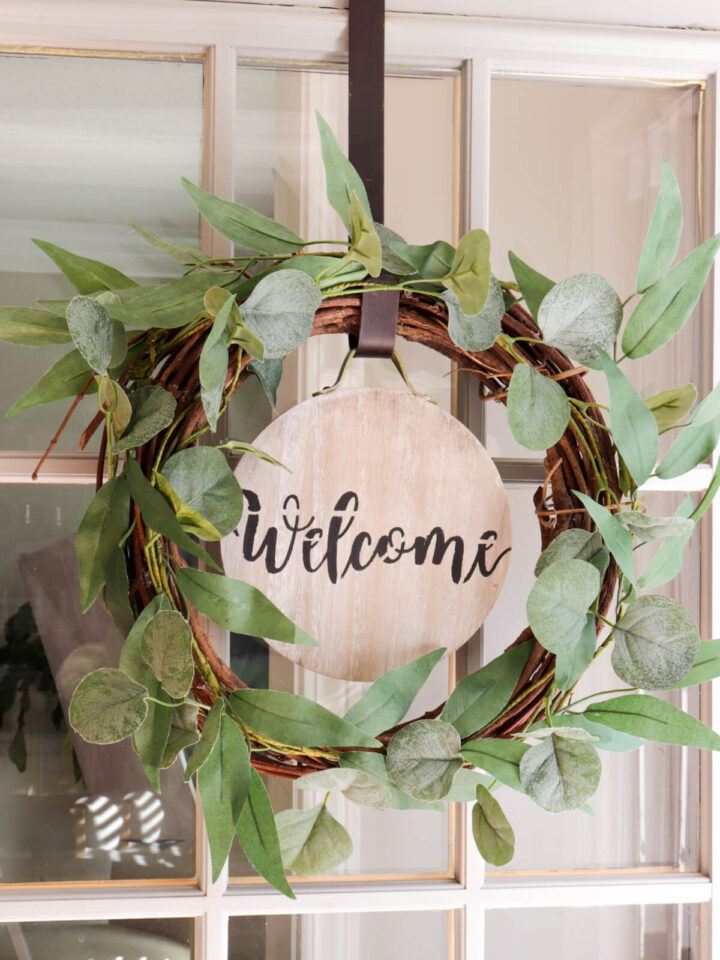 Easy Seasonal Interchangeable Wreath